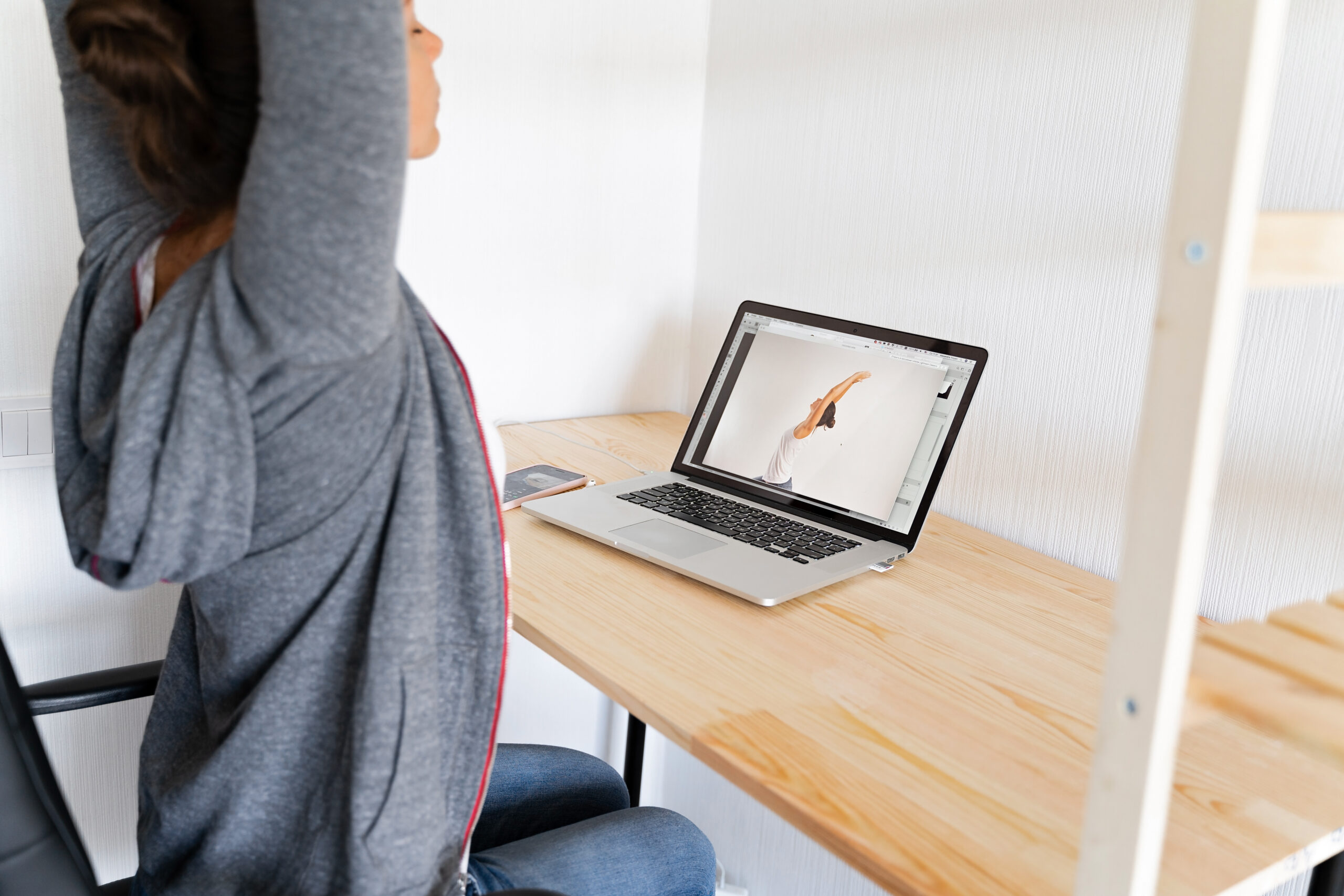 5 Ways to Stay Active at Work - Blog | CHC Wellbeing